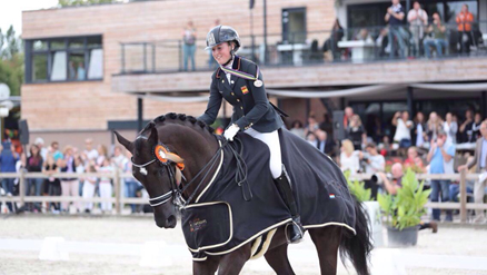 Alba Abollo: “Mi próxima meta es correr un U25 con mi caballo”